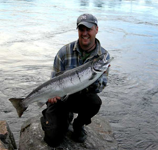Om Peter Fröjd's fiske: Ljusne strömmar - Världens bästa flugfiske ...