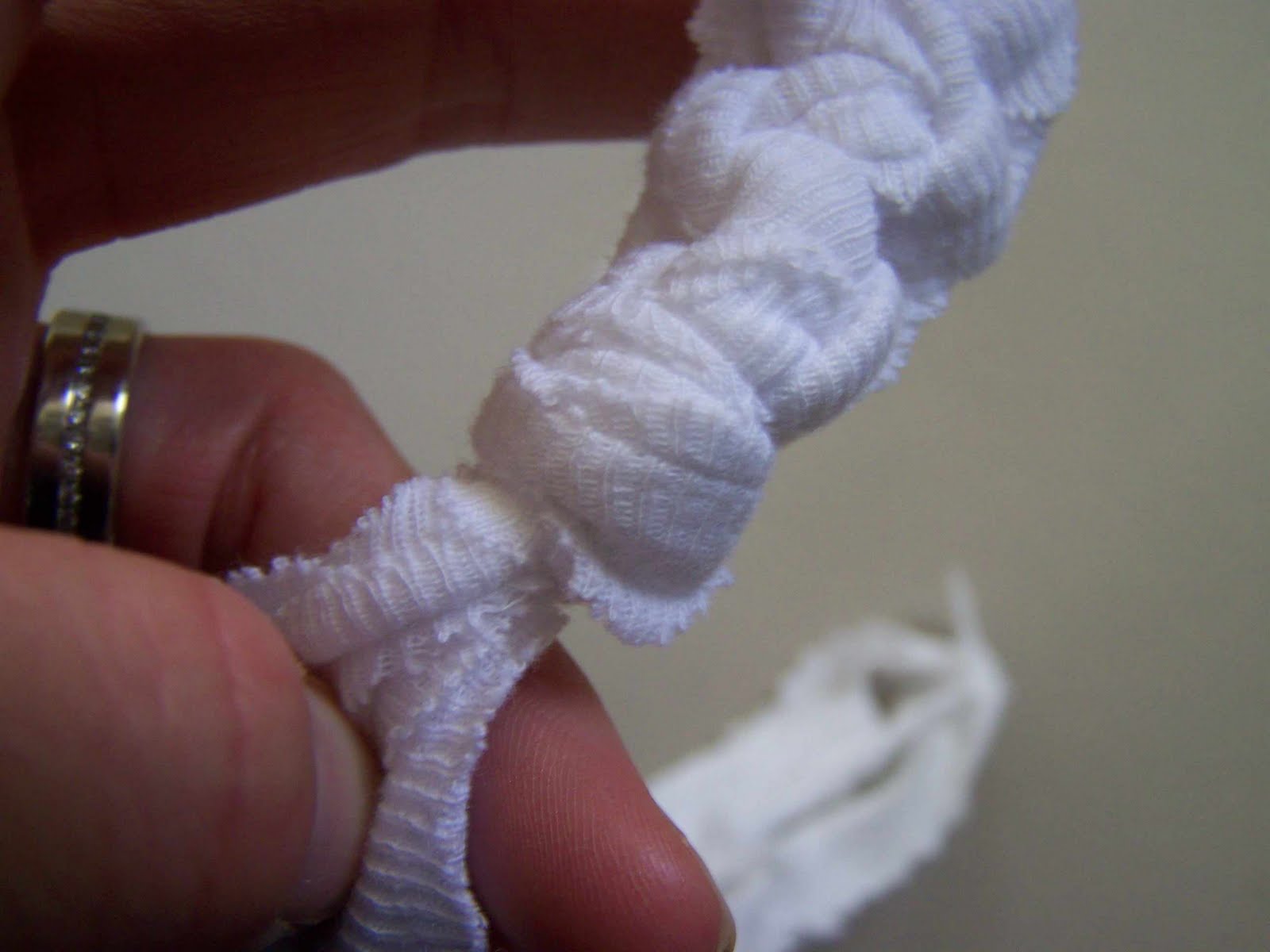 Made by Me. Shared with you.: Chunky Braided Bracelet Tutorial