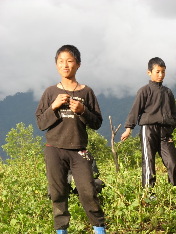 Noam in Bhutan: My visit to Karshong, a remote school hamlet in Trongsa ...