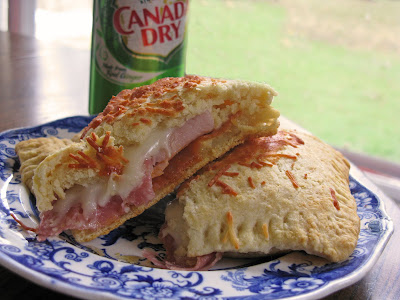 Food for A Hungry Soul: Wicked Easy Hot Pockets