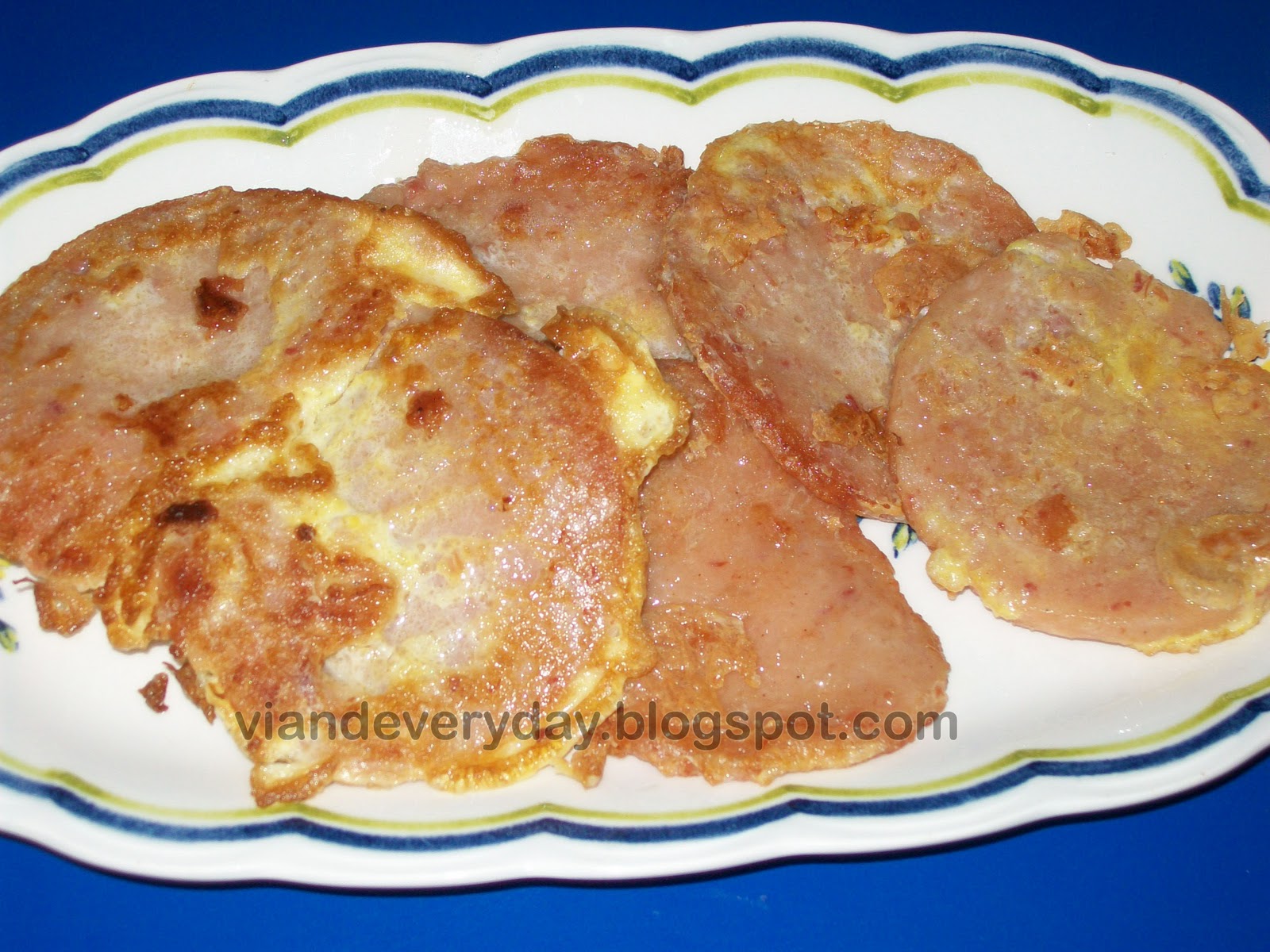 Viand Everyday: Ma Ling Luncheon Meat Dipped with Egg