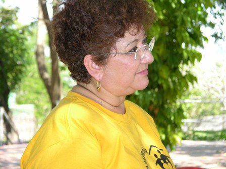 Nuestras Voces Radio - NVR: Entrevista NVR: Dra. Vicky Guzmán - El Salvador