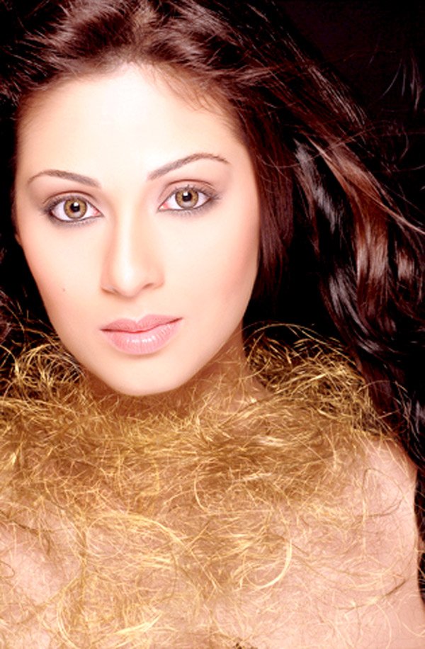 Hot Sexy Unseen Stills: Sada Hot Sexy Spicy Bikini Cute Unseen Rare ...