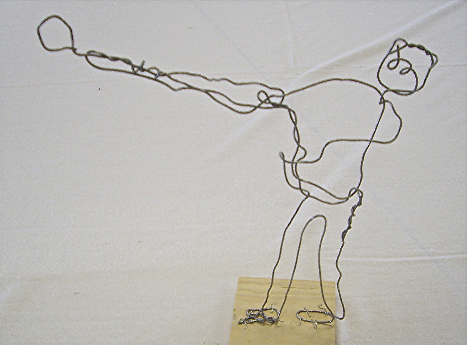 Use Your Coloured Pencils: Wire Athletes