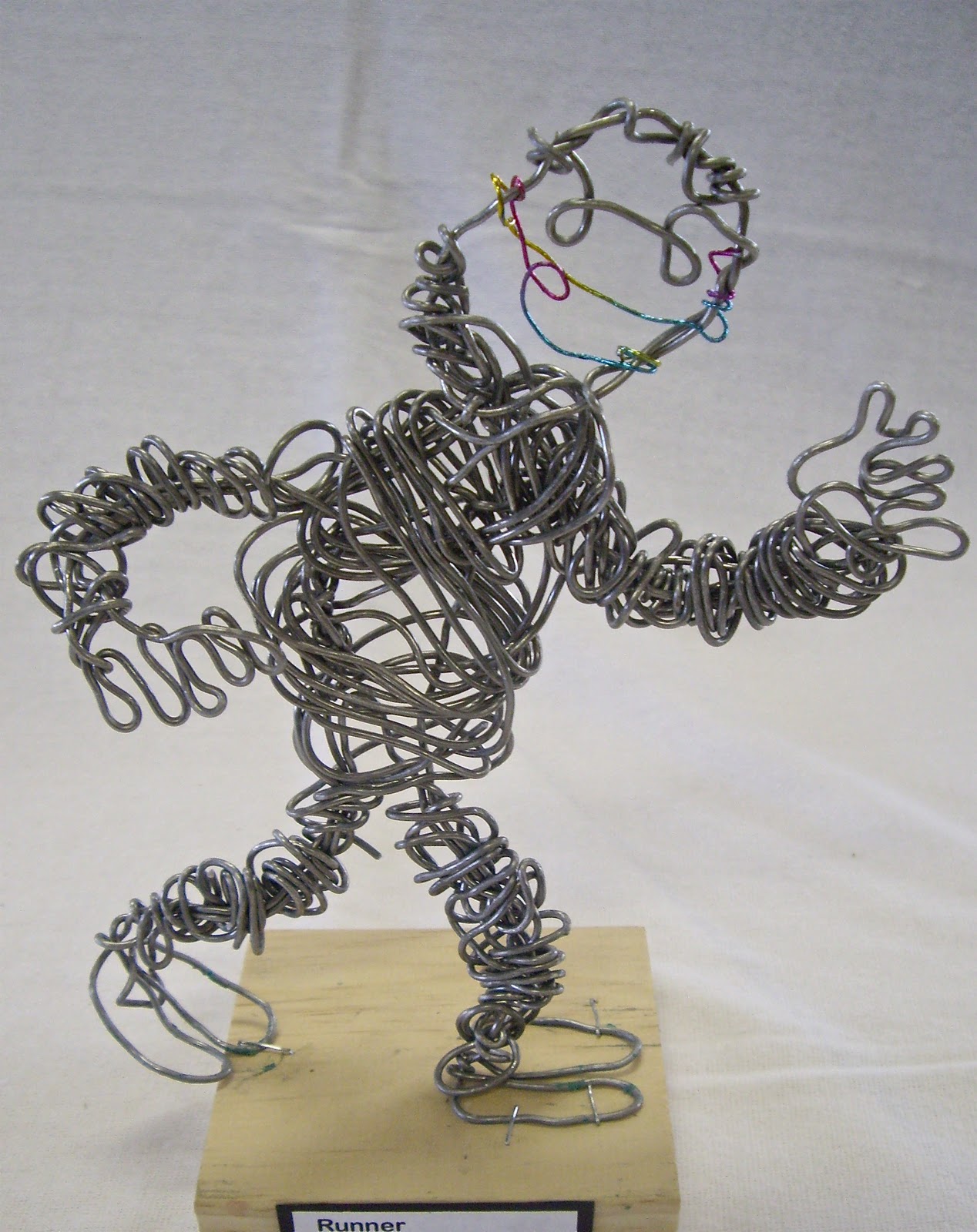 Use Your Coloured Pencils: Wire Athletes