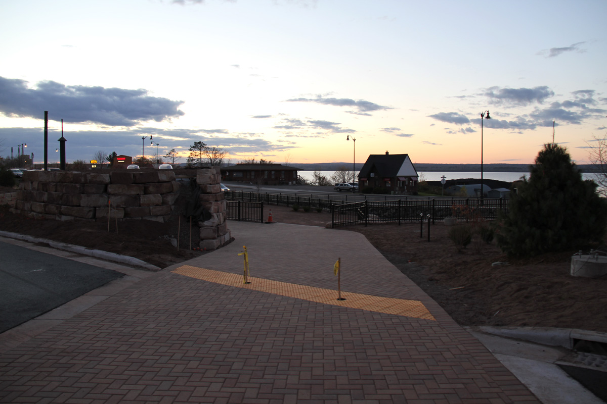 ShutterWi: Tunnel, access ramps and plaza are nearly done.