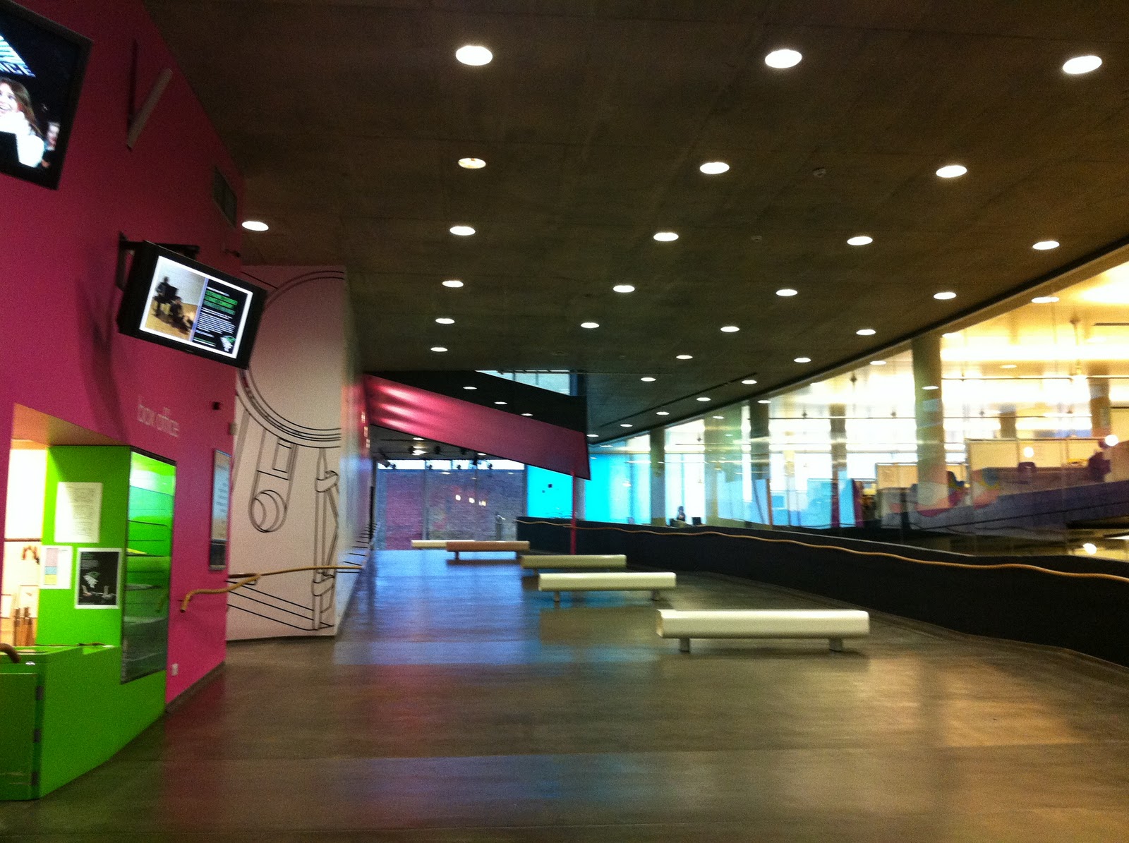 Gary Mok - Case Study: The Laban Dance Centre: The Interior and Structure