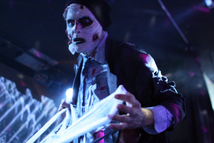 Diamond Stash: Fashionable, crazy, divine, undead! Halloween party @ YK