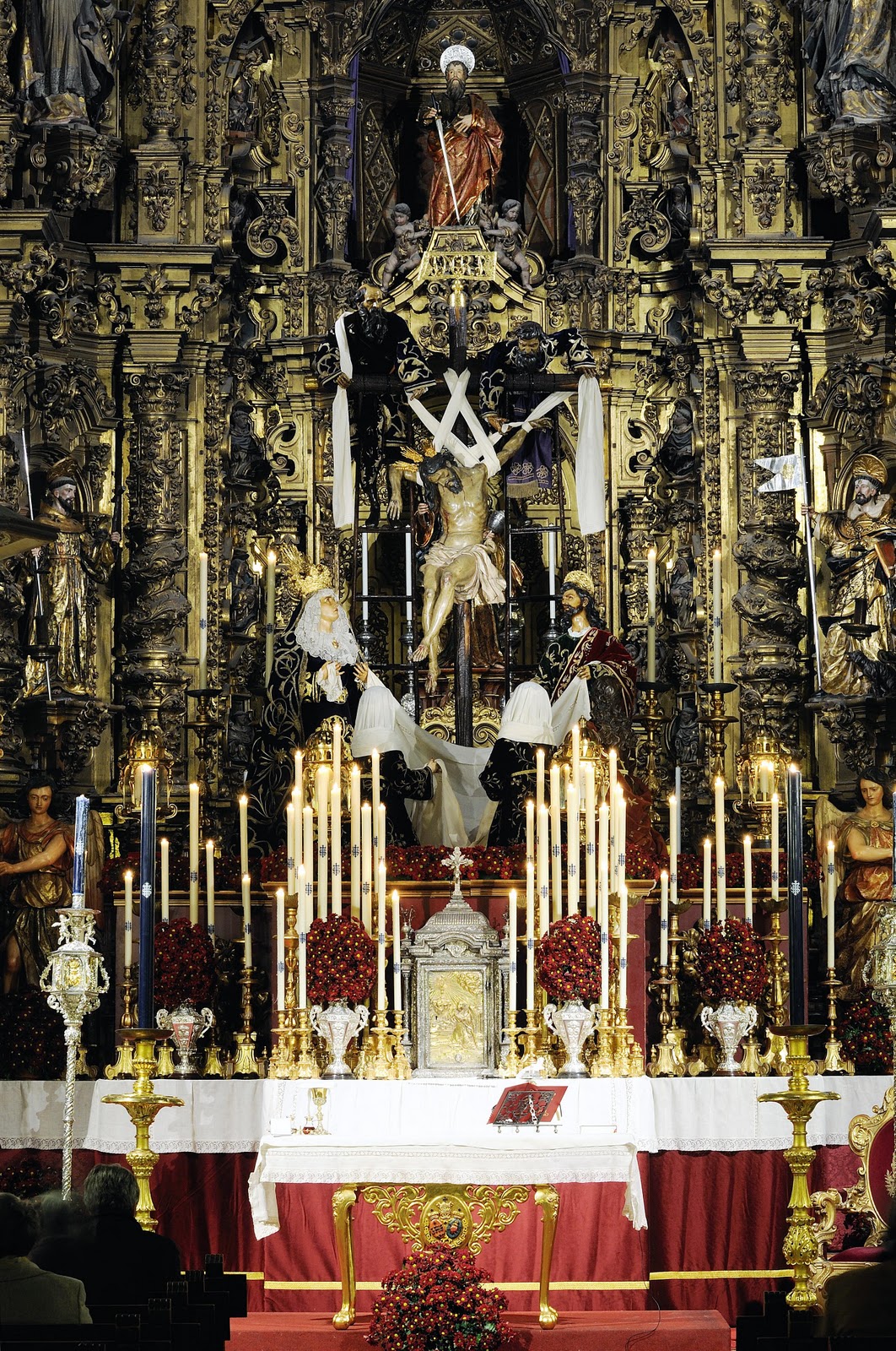 SEVILLA A TRAVES DE UN OBJETIVO: QUINARIO EN LA QUINTA ANGUSTIA