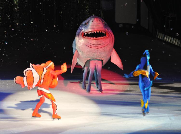Knauss Family Adventures and Everyday Life: Disney on Ice