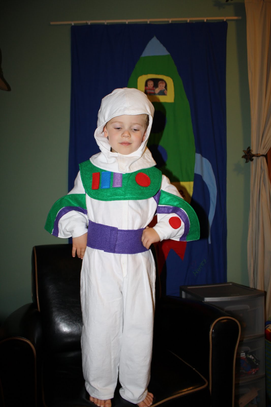 starbelly handmade: spacesuit for spaceboy