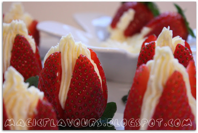 Magic Flavours: Strawberries filled with cream / Morangos & Chantilly ...