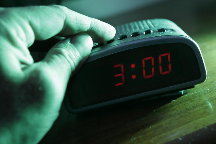 Jornal CONTACTO - O Blogue: Hoje muda a hora - atrase o seu relógio 1 hora