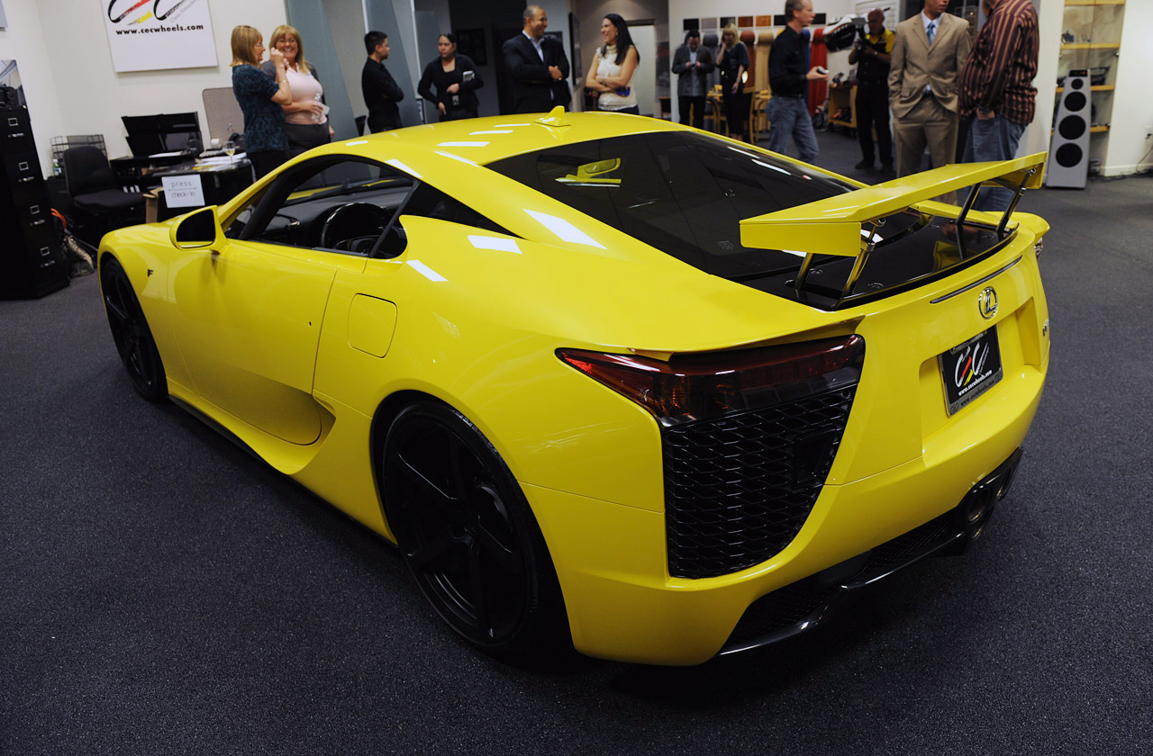 Lexus LF-A recebe pacote de mudanças pela CEC Tuning