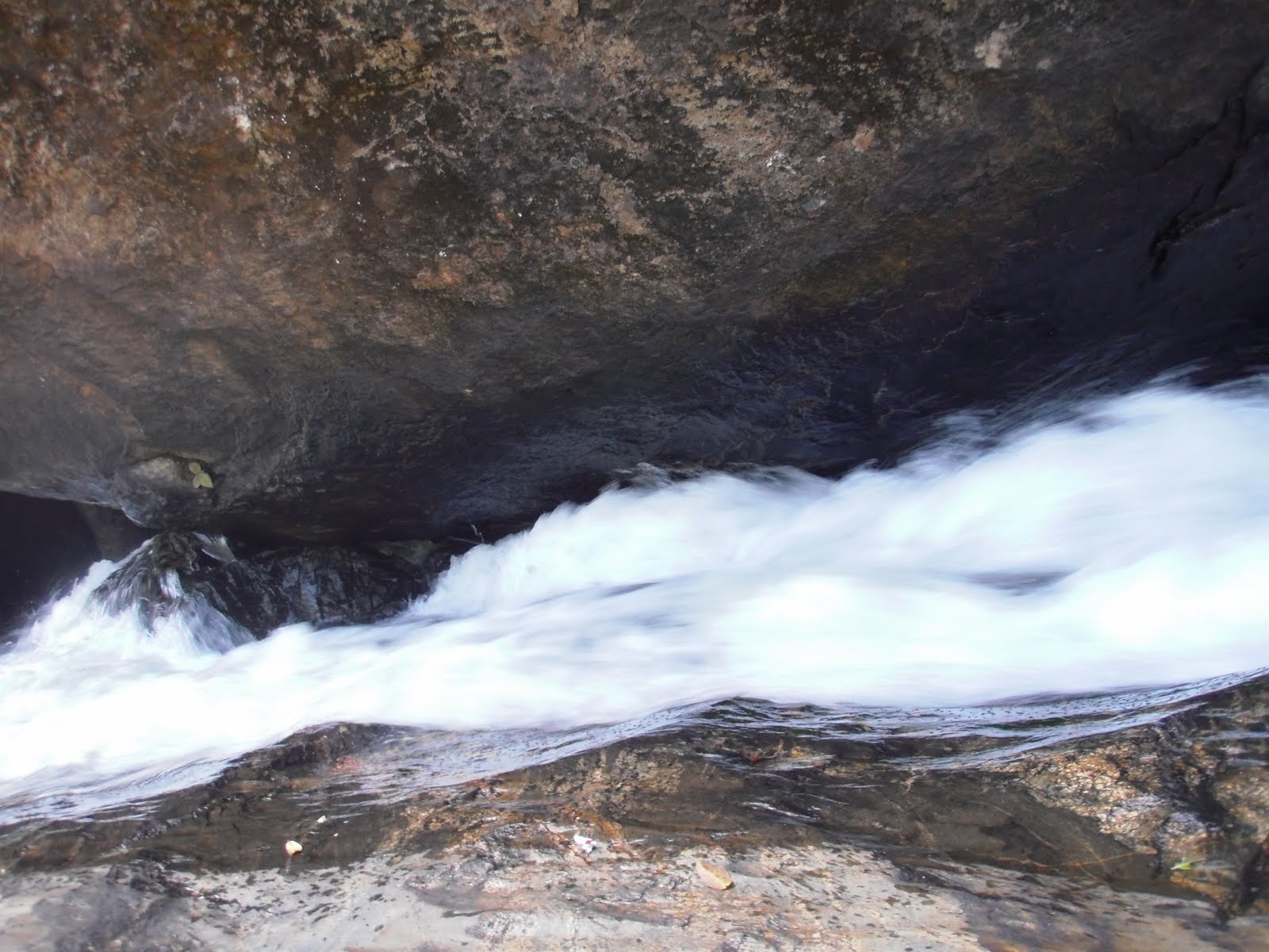 guyanatrip: Tuesday's visit to Moco Moco village and falls