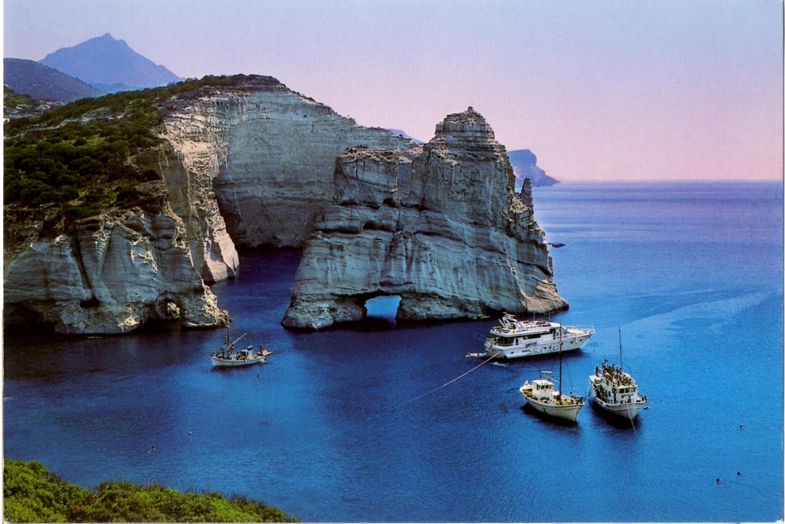 Postcrossing - Magdalena19: 497 Grecja (wyspa Milos)