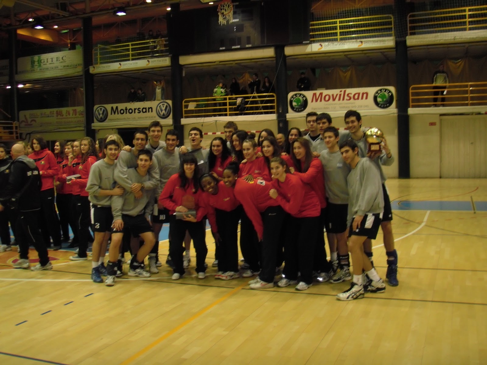 ΛΕΣΧΗ ΠΕΤΟΣΦΑΙΡΙΣΗΣ ΑΛΕΞΑΝΔΡΟΥΠΟΛΗΣ: ΦΩΤΟ ΑΠΟ ΤΟ ΧΡΙΣΤΟΥΓΕΝΝΙΑΤΙΚΟ ...