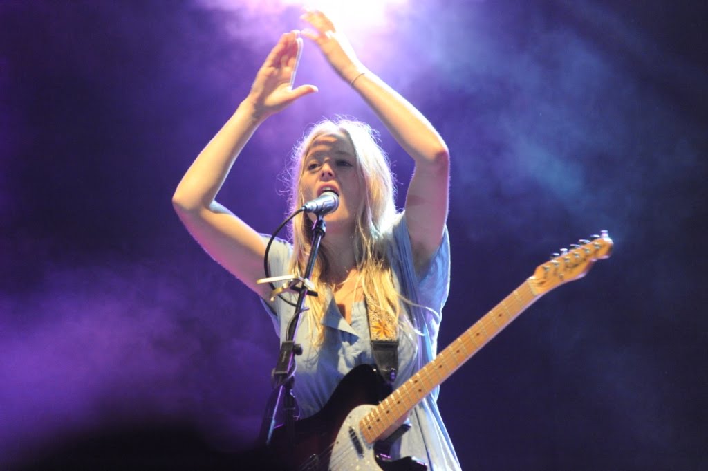 BlackLOG: V2010 Day One - a BlackLOG pictorial