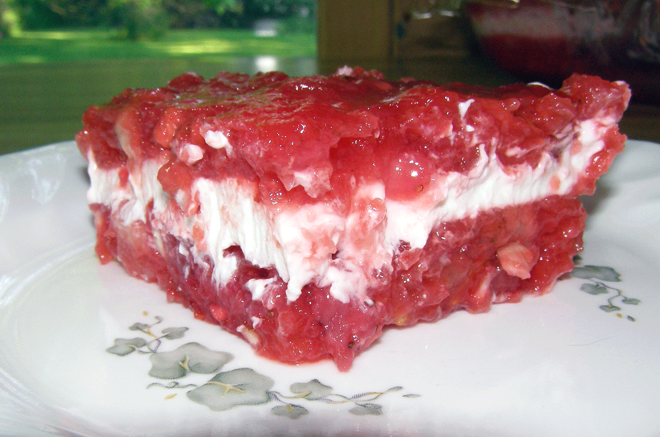 Wills Kitchen: Mona's Strawberry Salad