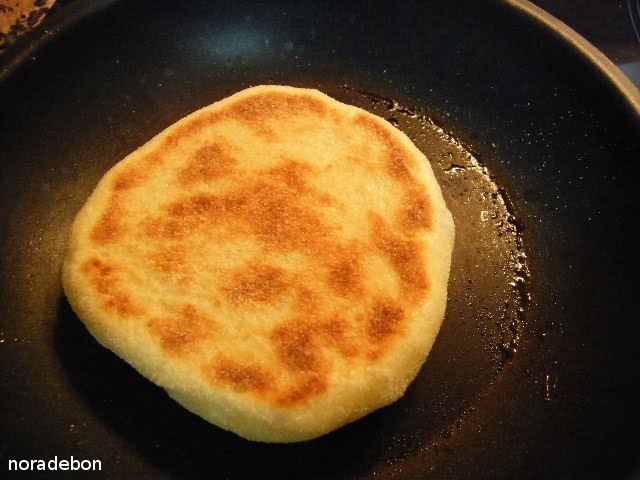 PAN Y OTRAS VIANDAS: Pan árabe al horno (o a la plancha/sartén)