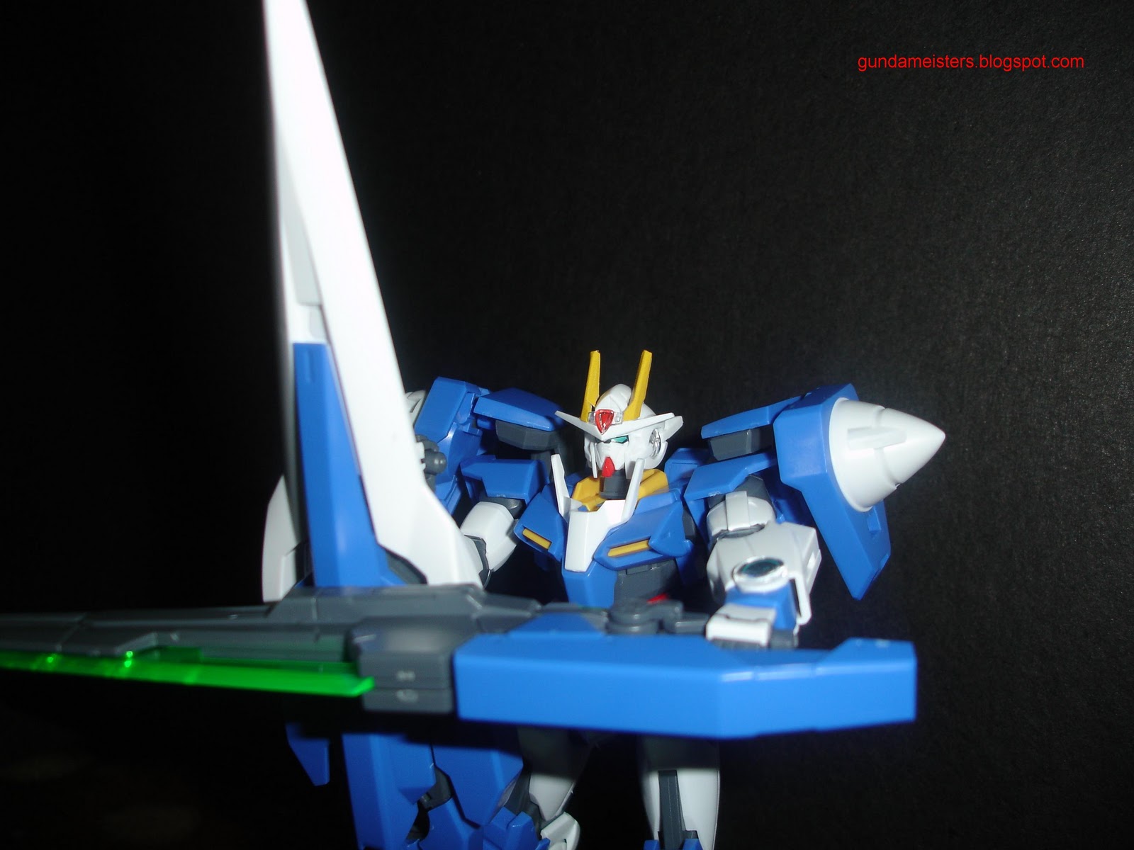 Gundam Meisters: Review: HG 1/144 Gundam 00 Seven Sword G