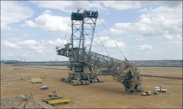 COOL STUFF: World's Largest Digging Machine