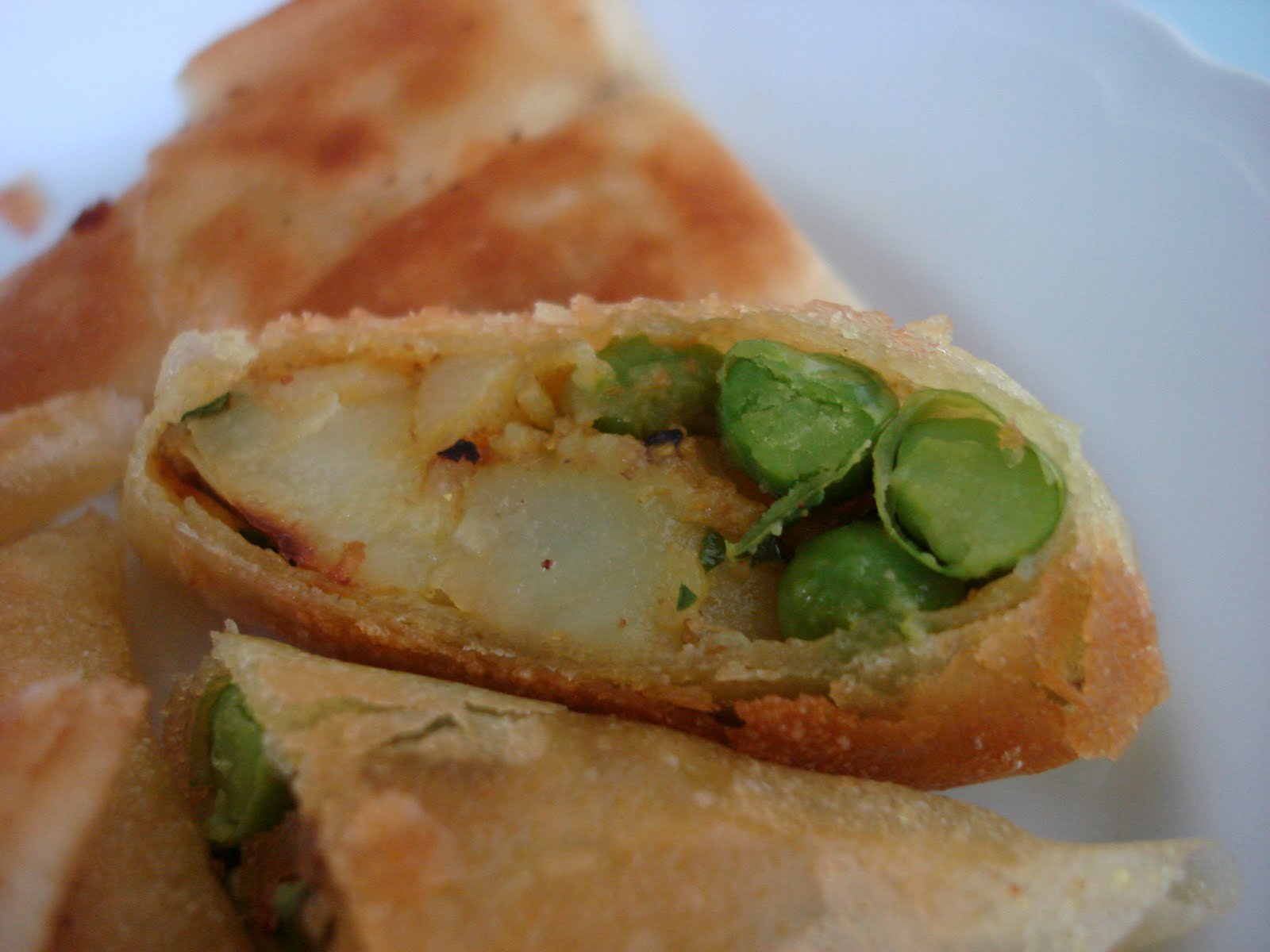 Little Chef Mia: Samosas Supreme