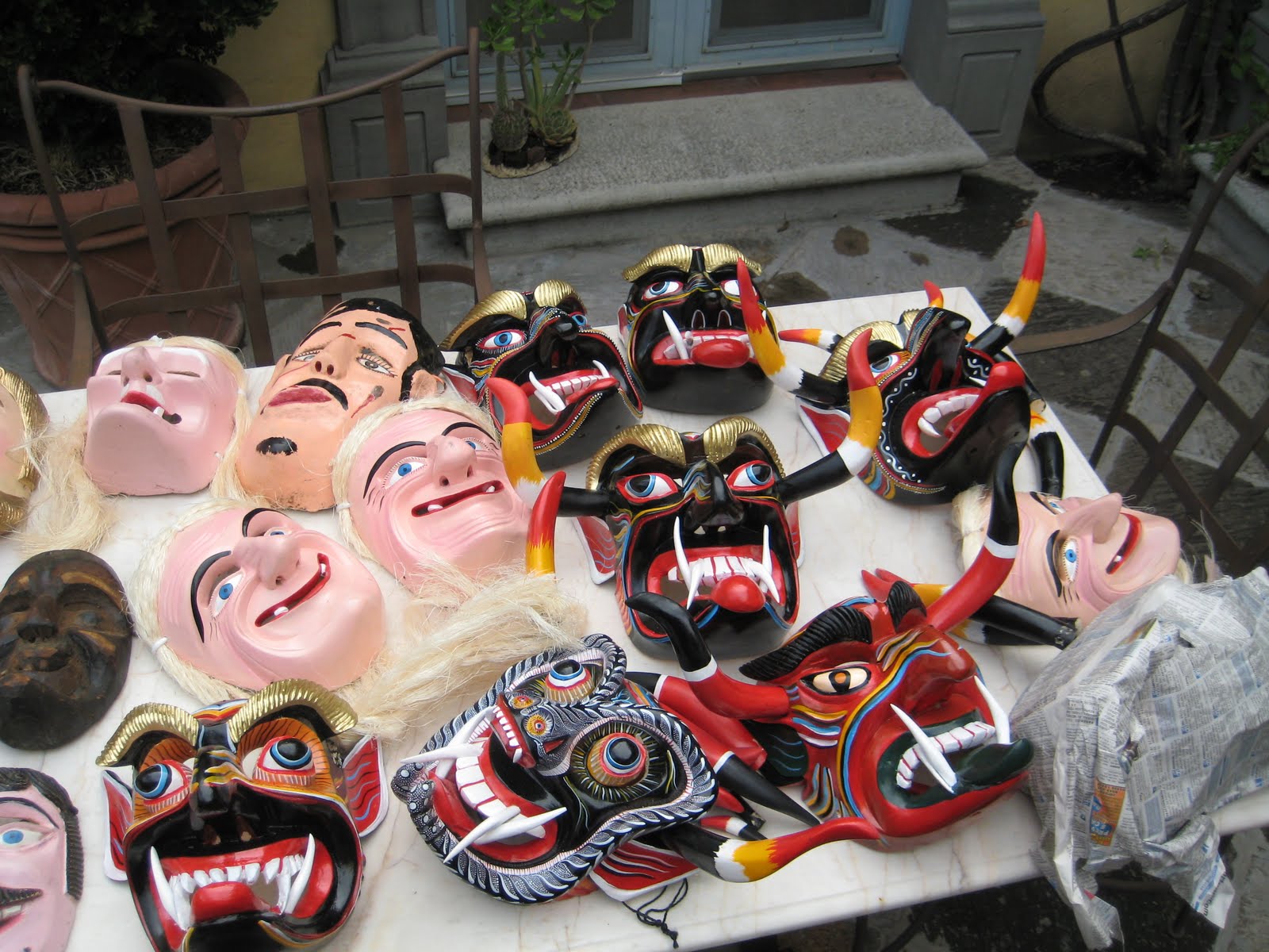 Robin Talks, Cooks and Travels: Felipe Horta, a great maskmaker