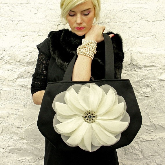 Decorative work: Beautiful bag decorations