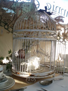 Garden Antqs Vintage: White Christmas Window Display