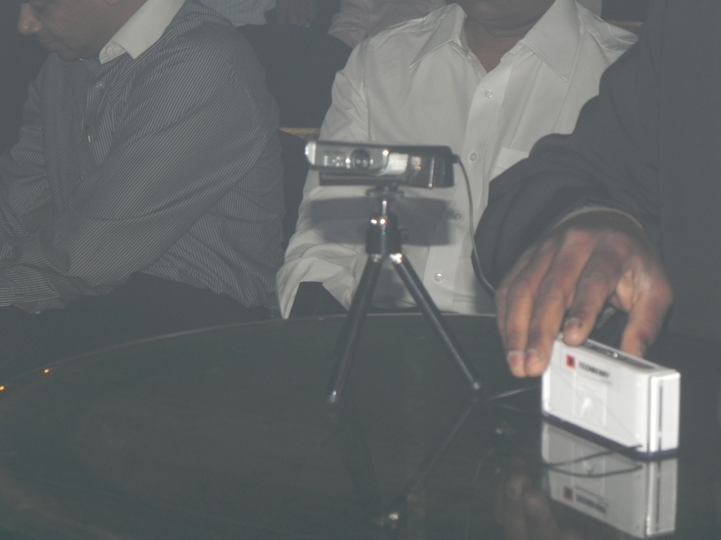 Techberry Mobiles: The India's first projector mobile got launched on ...