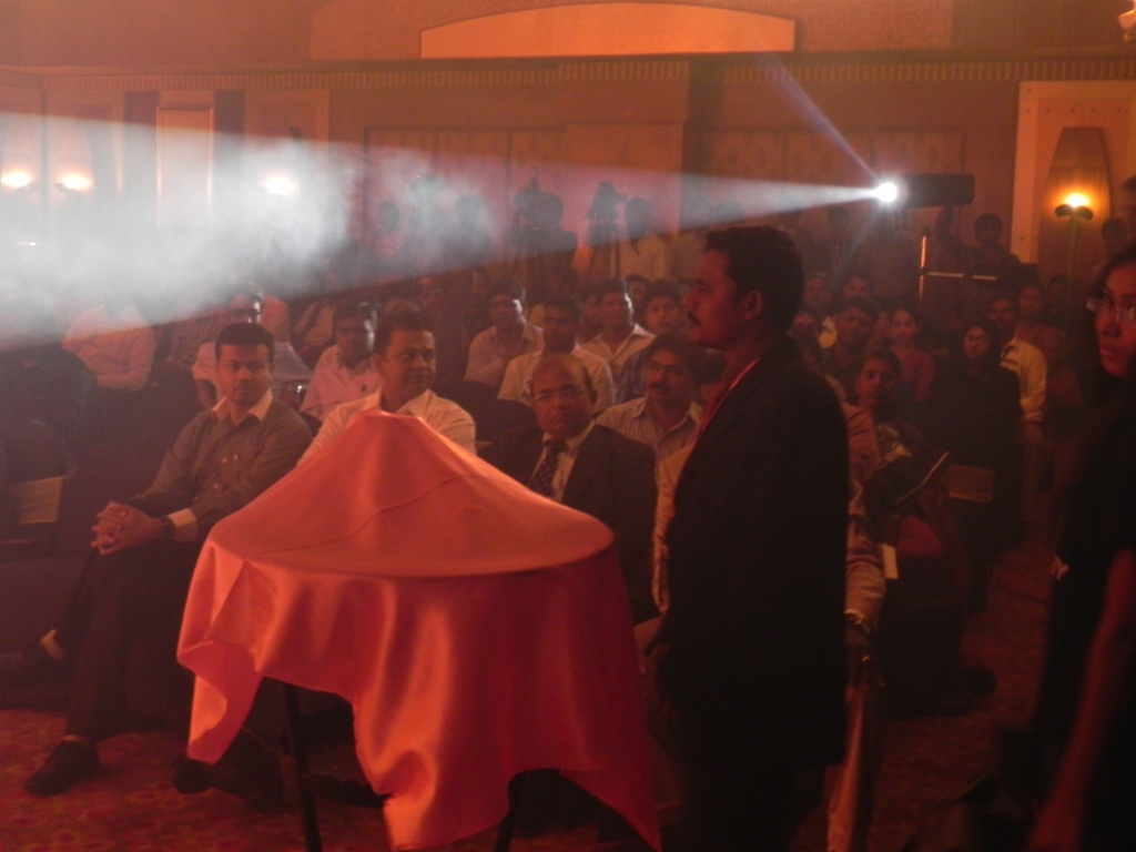 Techberry Mobiles: The India's first projector mobile got launched on ...