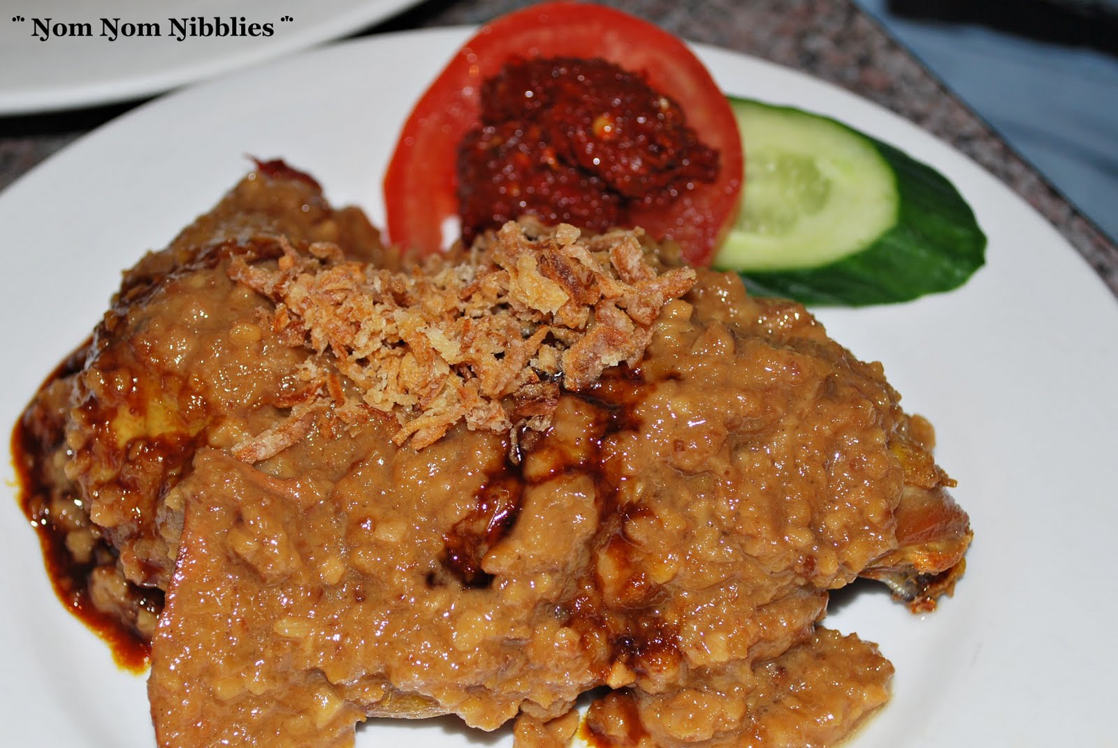 Nom Nom Nibblies- we live, we laugh, we cry, we eat.: Pinangsia ...