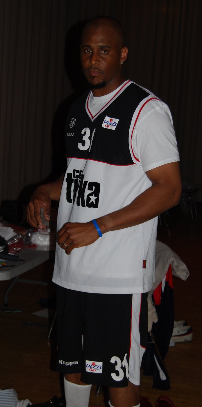 D-FLIGHT WARRIORS BASKETBALL GAME ENHANCEMENT AND EXPOSURE PROGRAM: PRO ...