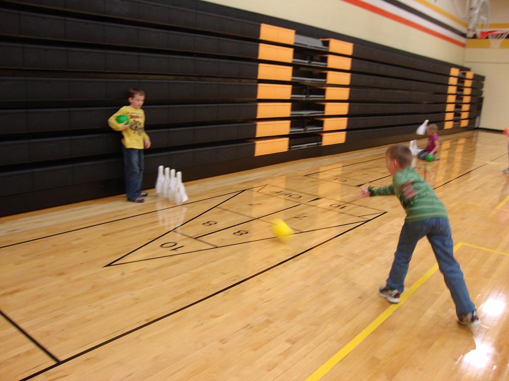 It's Elementary!: Thanksgiving Stations during PE classes with Miss Willer