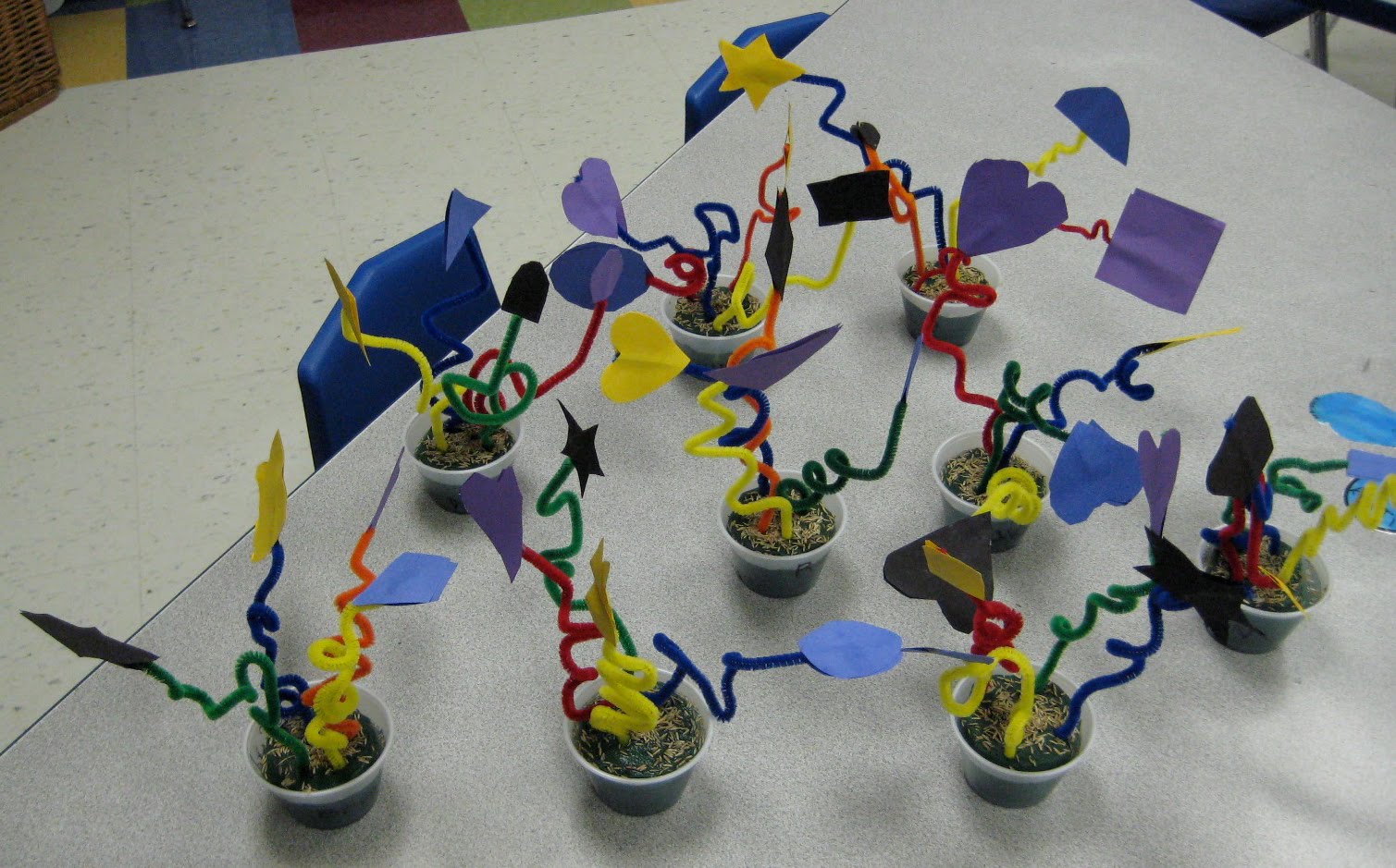 TeachKidsArt: Calder-Inspired "Stabile" Sculptures