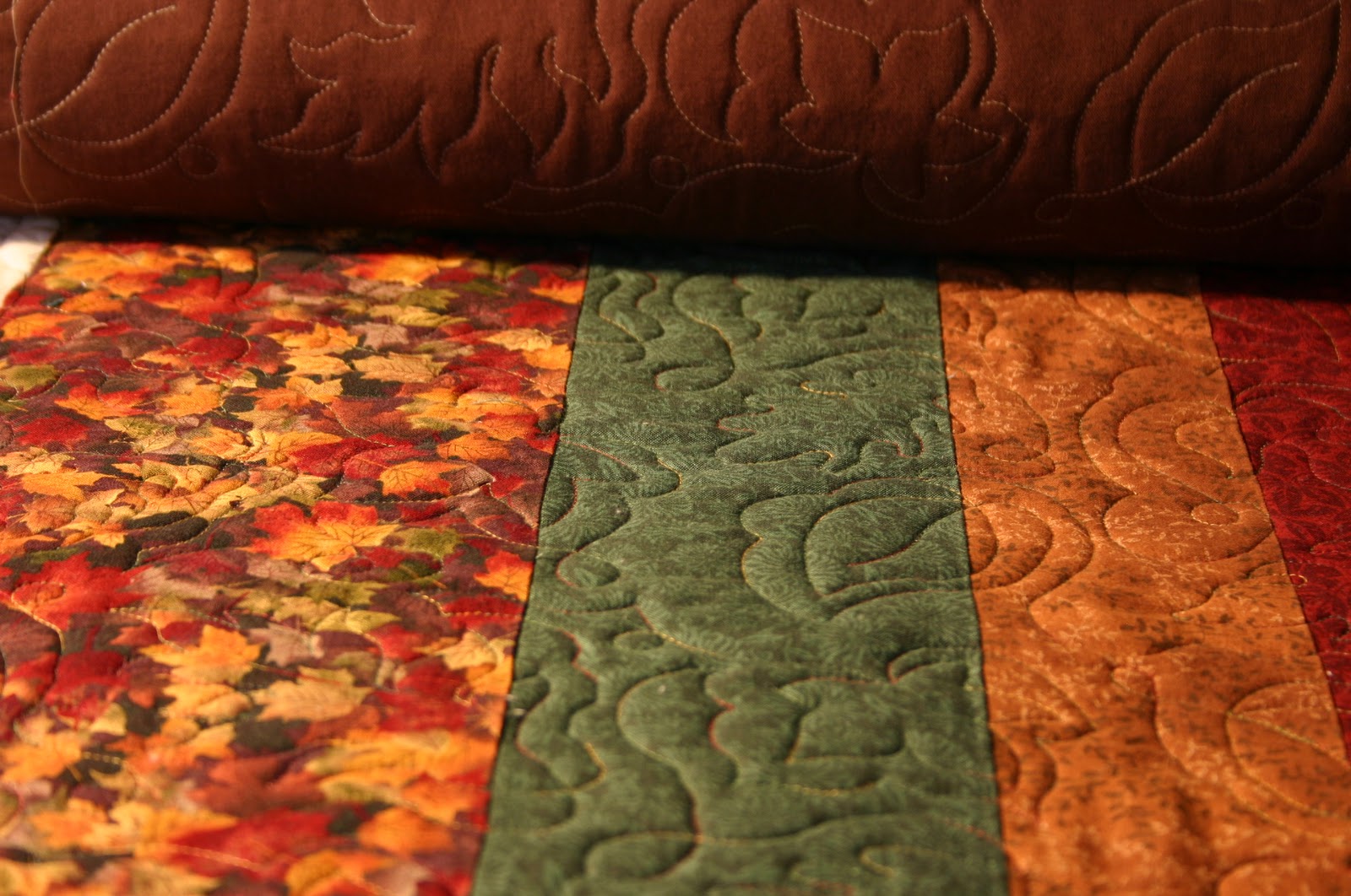 Three Bears Quilting: Janelle's Fall Leaves Quilt is Finished!!