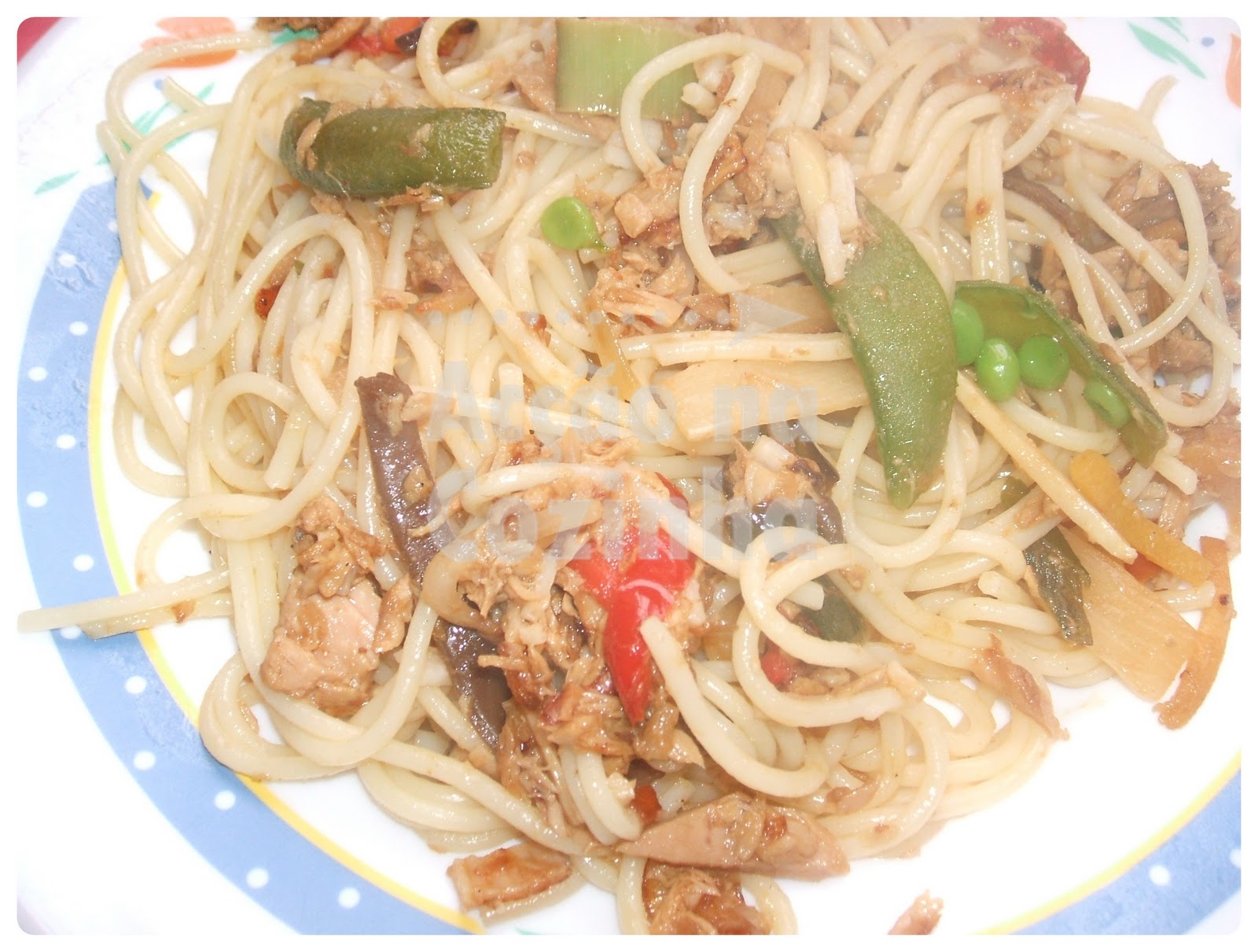 Acção na Cozinha: Chao Min de Atum