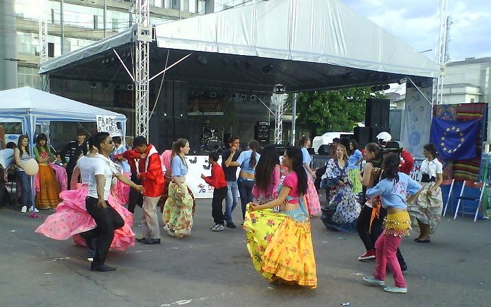 Expérience Roumaine - à Iasi -: Danses folkloriques -tziganes-