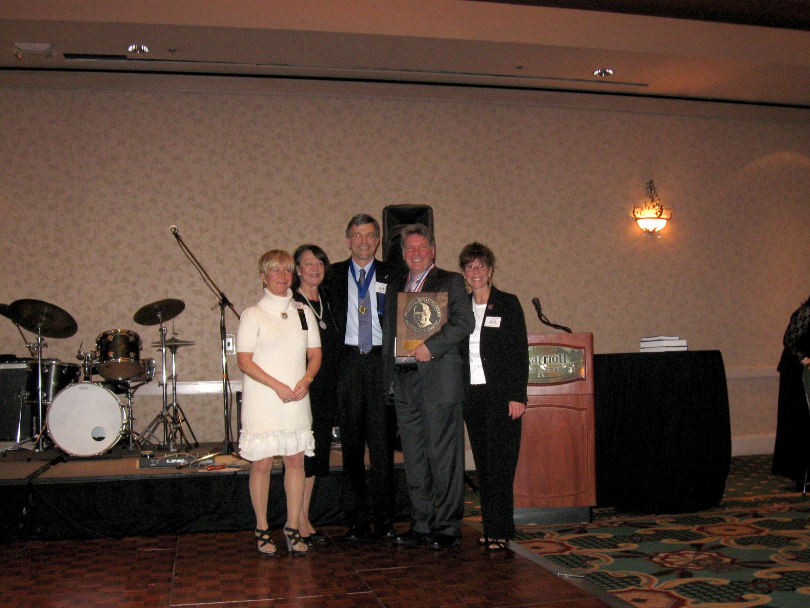 Jewelry News Network: Stuart Robertson Receives Bonanno Award at AGA Gala