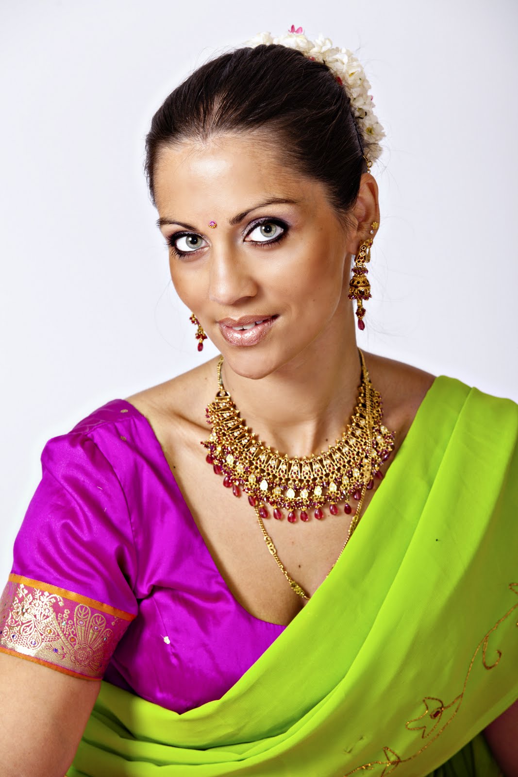 Bolly Deewani: septembre 2010