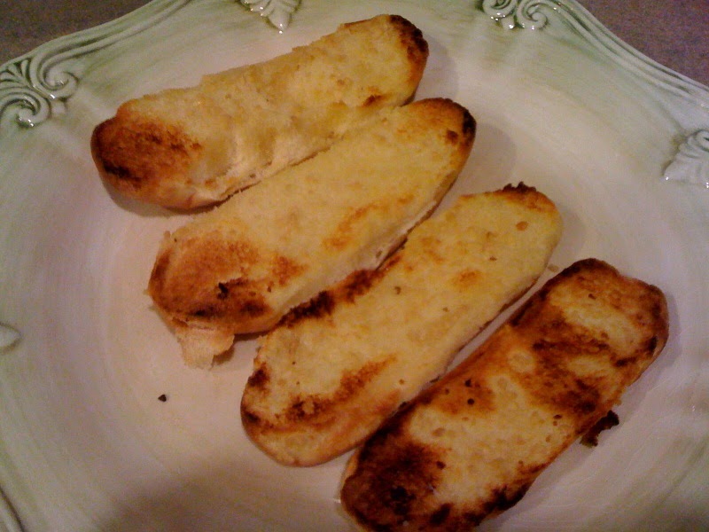 Jennifer Wood Fitness : "Ghetto" Garlic Bread Using Leftover Hot Dog Buns