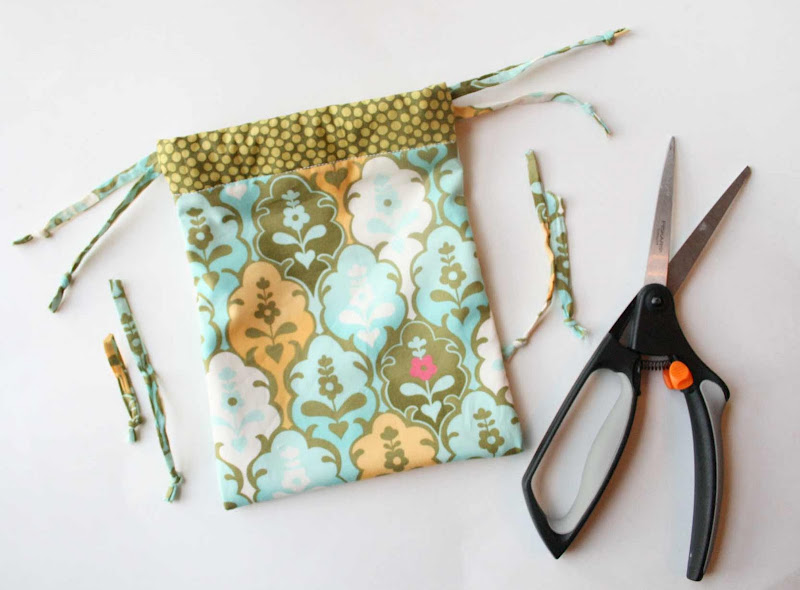 The Creative Place: Tuesday Tutorial: Drawstring Bag