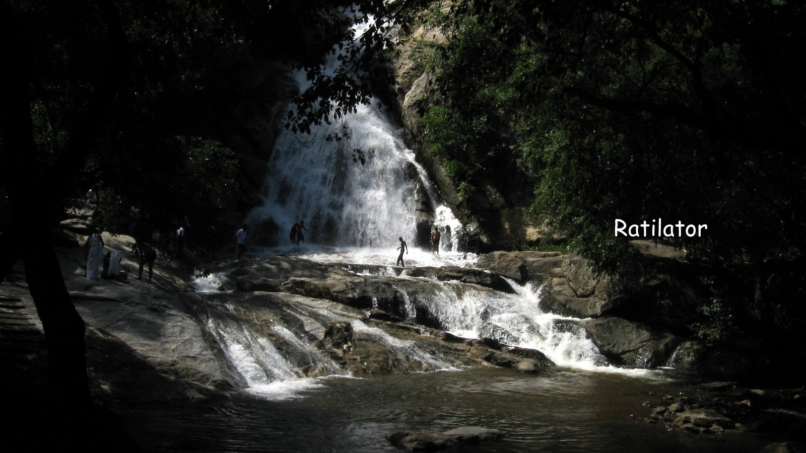 Picturesque India - Aliyar Dam & Monkey Falls