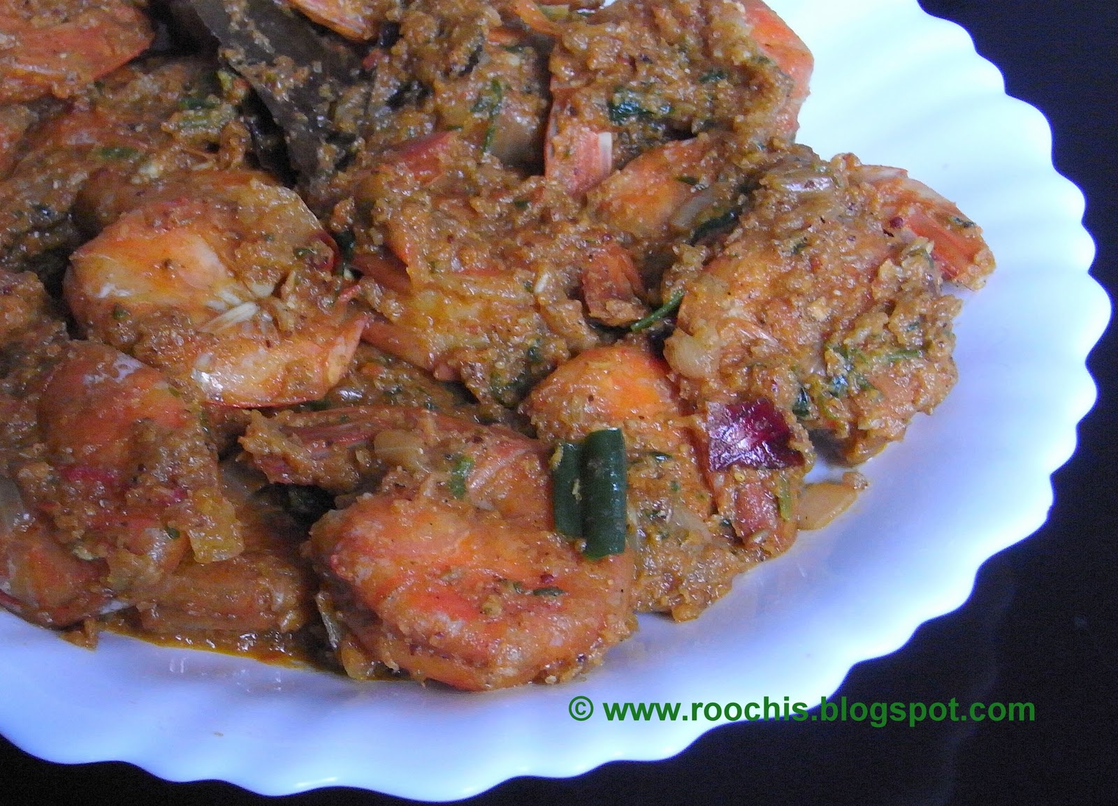 shrimps cooked in a rich tangy onion sauce and spiced with pepper and ...