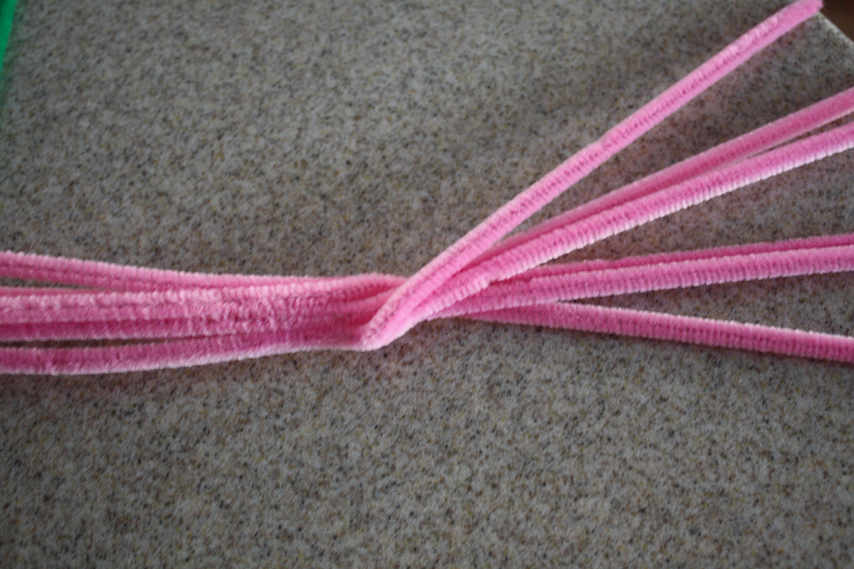 JaeBellz: DIY: Flower Ring Pipe Cleaners