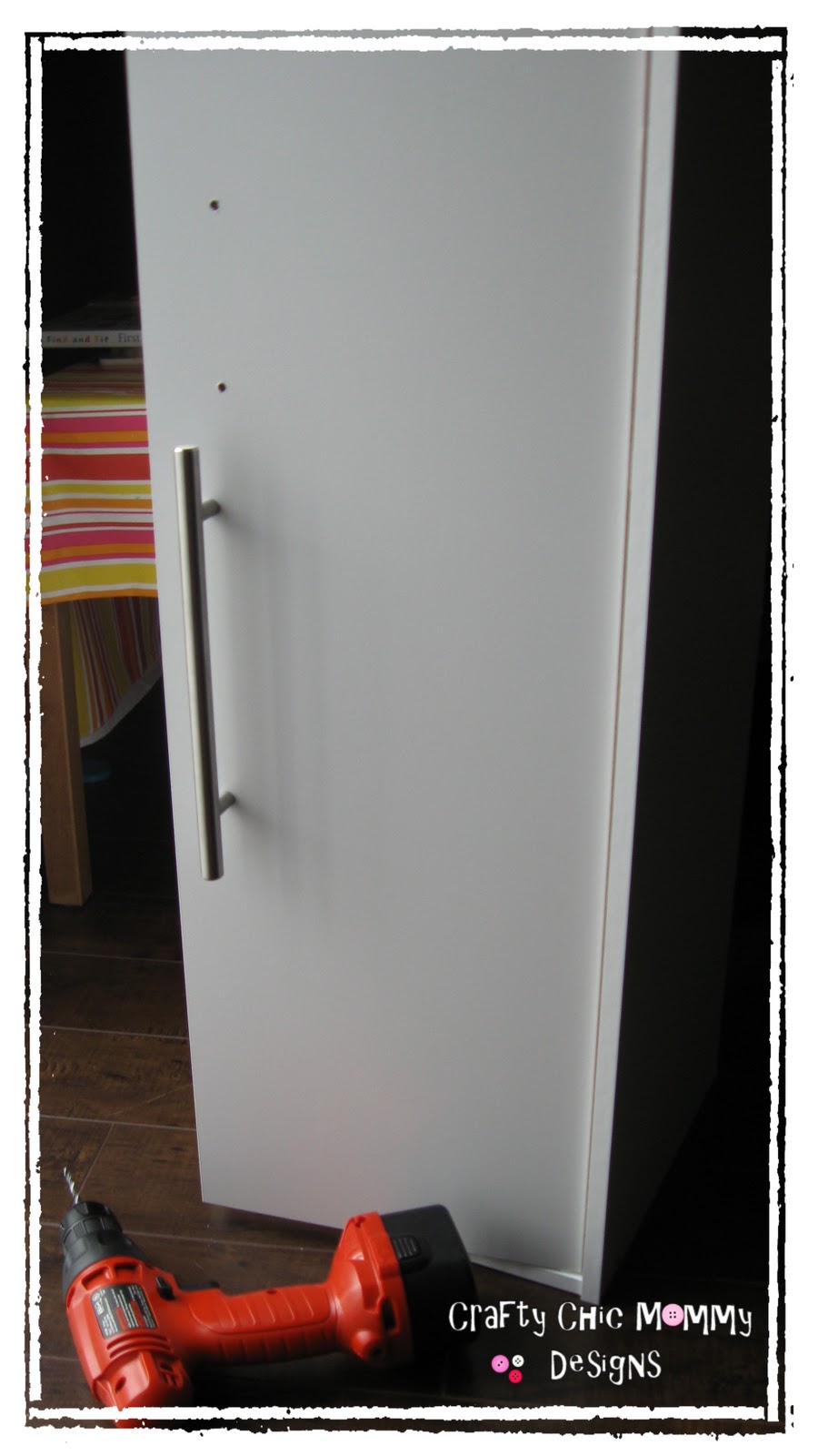 Crafty Chic Mommy: Storage Cupboard Turned Play Fridge