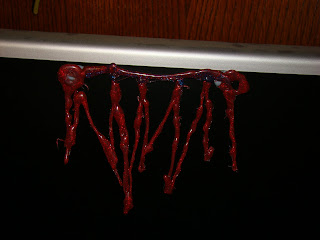 Bubblegum and Duct Tape: Halloween Bloody Necklace