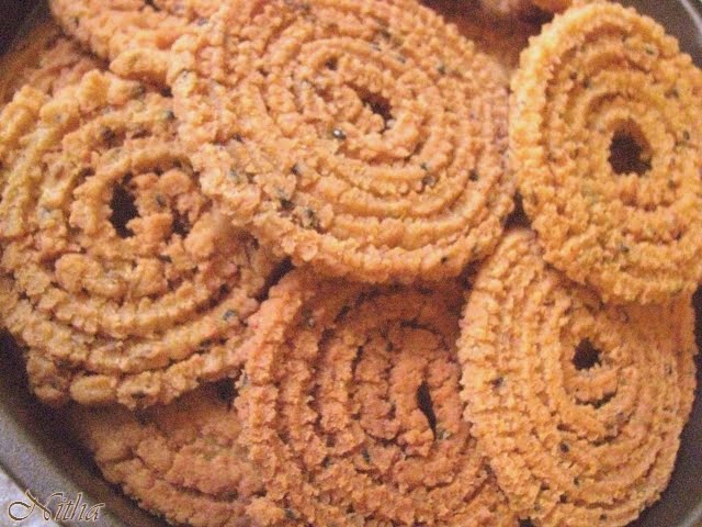 Amateur Perceptions: Ari Murukku