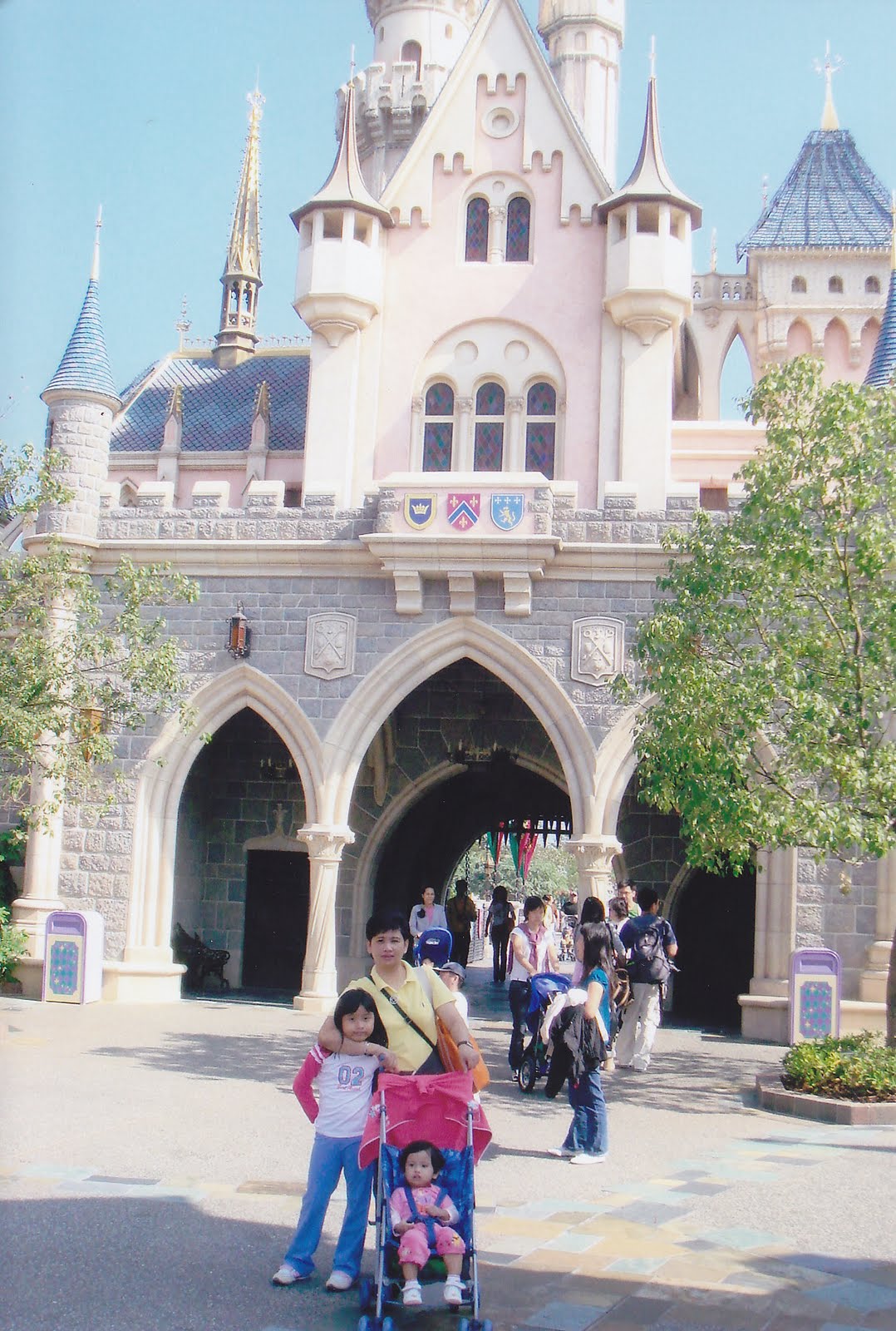 KakAje: Simple Life: Bercuti di Disneyland